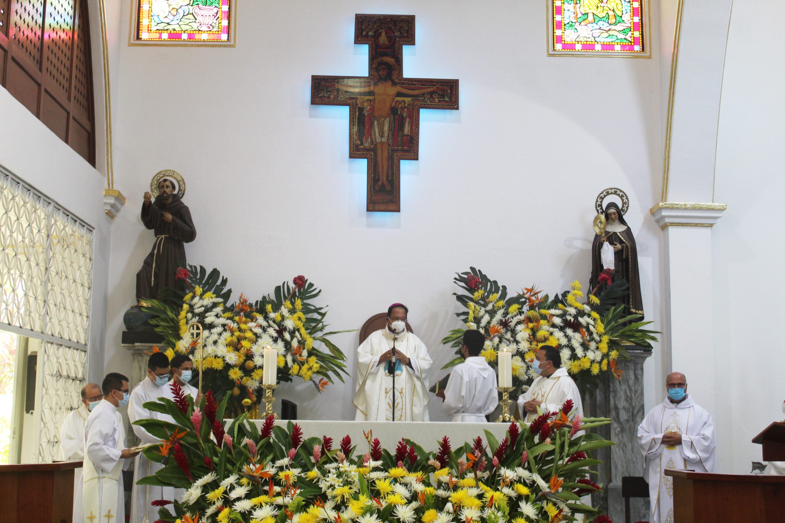 Solemnidad de Santa Clara de Asís, en el Monasterio Hermanas Clarisas ...
